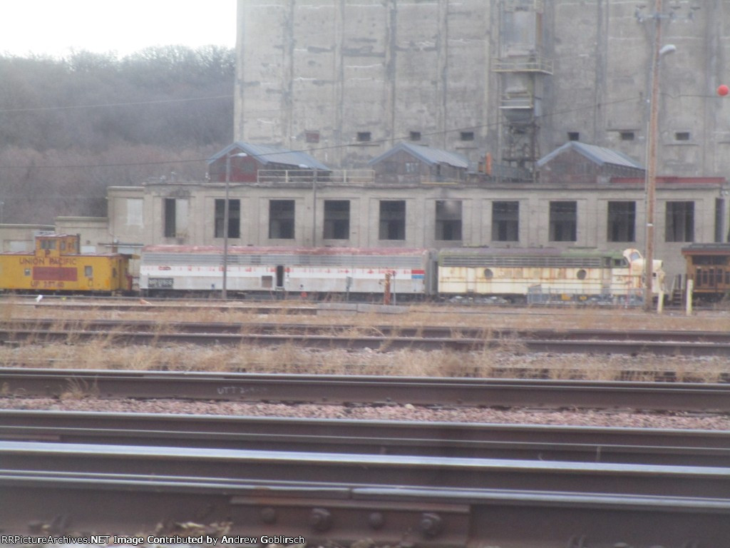 C&NW 401, UP 966B + 25740